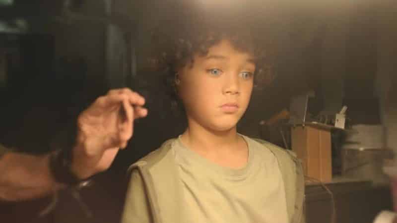 Don't Look Deeper Cast And Character Guide